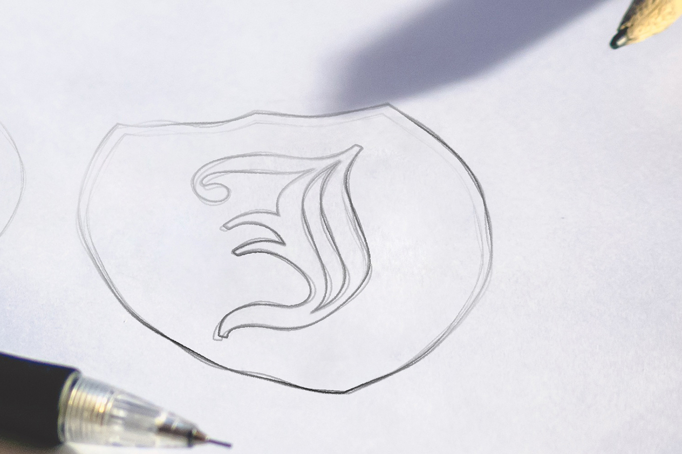 Mockup de logo em sketch Grátis - Criativo.Design