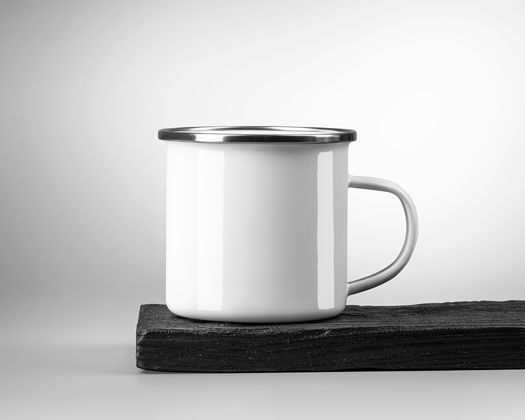 Mockup Caneca de Esmalte Grátis - Criativo.Design